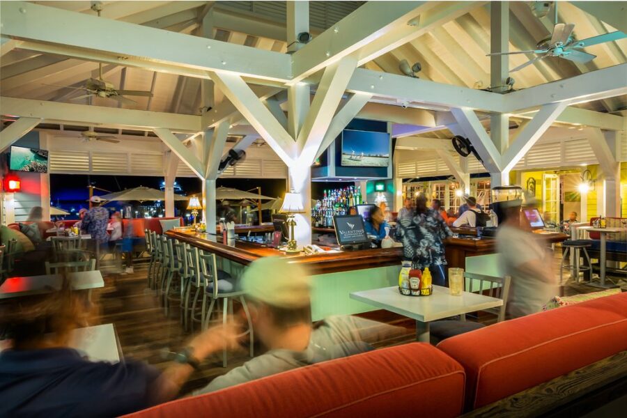 Harbour Island Waterfront Dining | Rooster Tail Bar & Grill